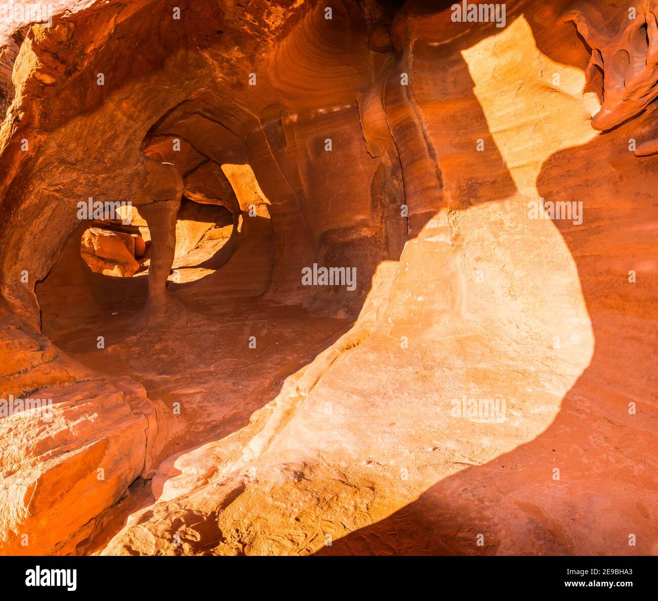 Fire cave -Fotos und -Bildmaterial in hoher Auflösung – Alamy