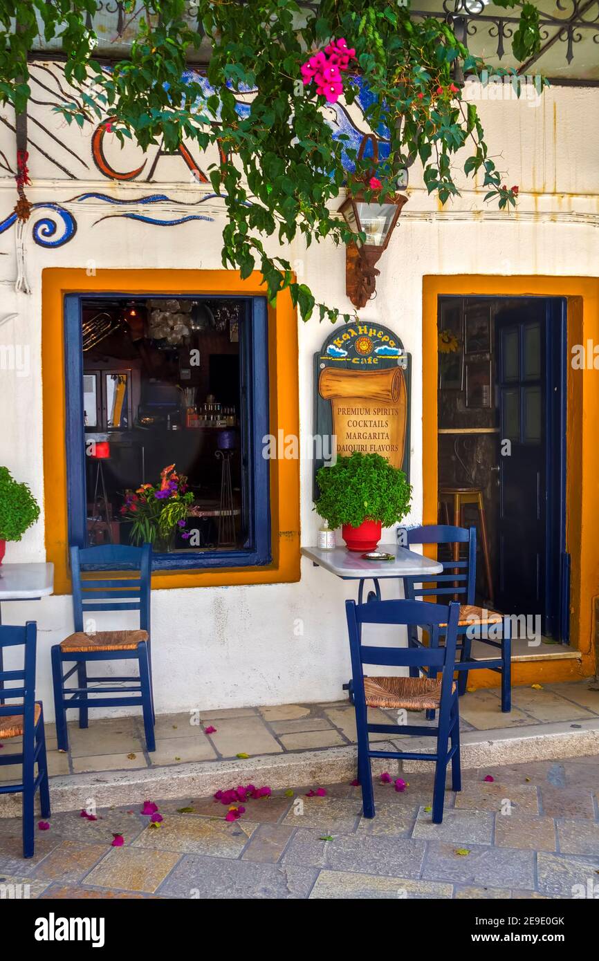 Taverna korfu -Fotos und -Bildmaterial in hoher Auflösung – Alamy