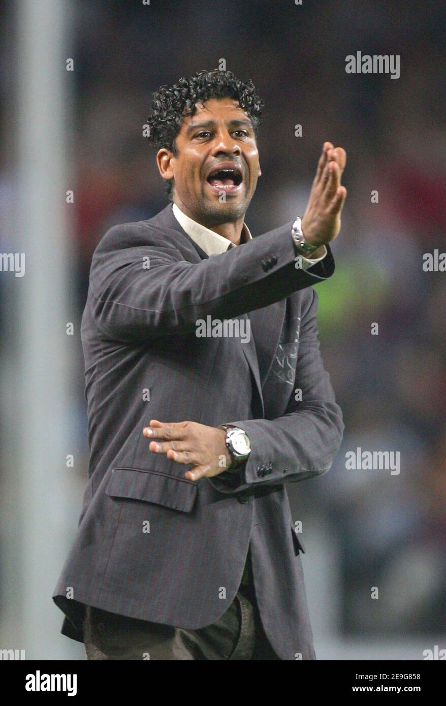 Fc barcelona coach frank during rijkaard -Fotos und -Bildmaterial in ...