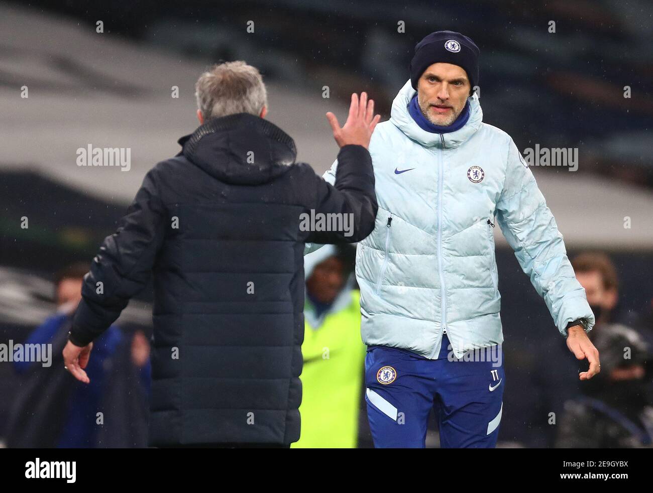 Chelsea-Manager Thomas Tuchel (rechts) und Tottenham Hotspur-Manager ...