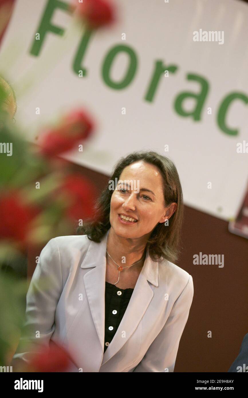 Der hoffnungsvolle sozialistische Präsident Segolene Royal nimmt am 3 ...