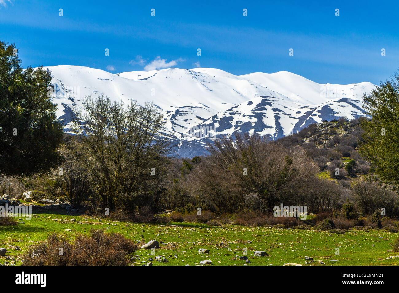 Landscape with ida mountains -Fotos und -Bildmaterial in hoher ...