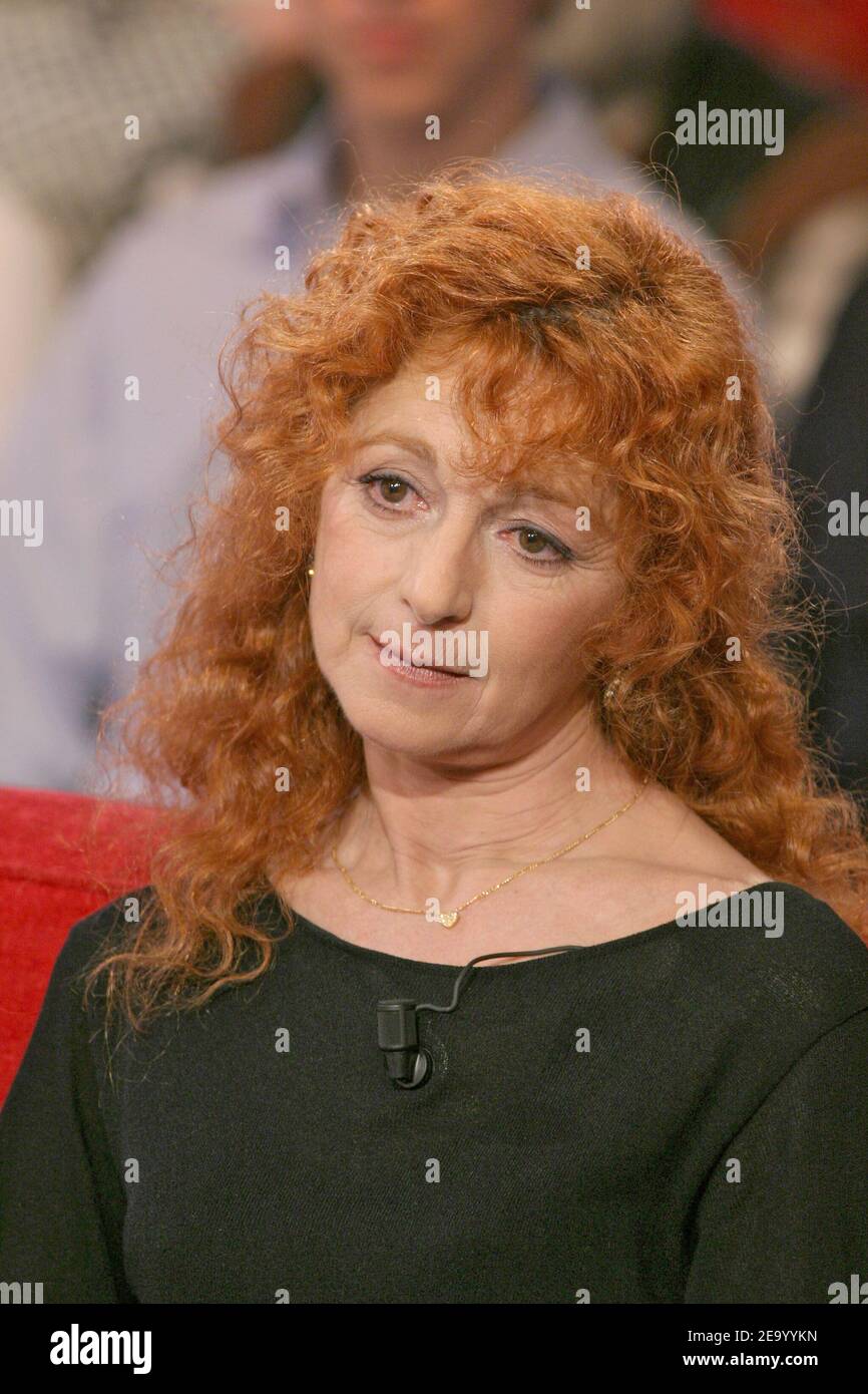 Die französische Sängerin Carine Reggiani, Tochter von Serge Reggiani ...