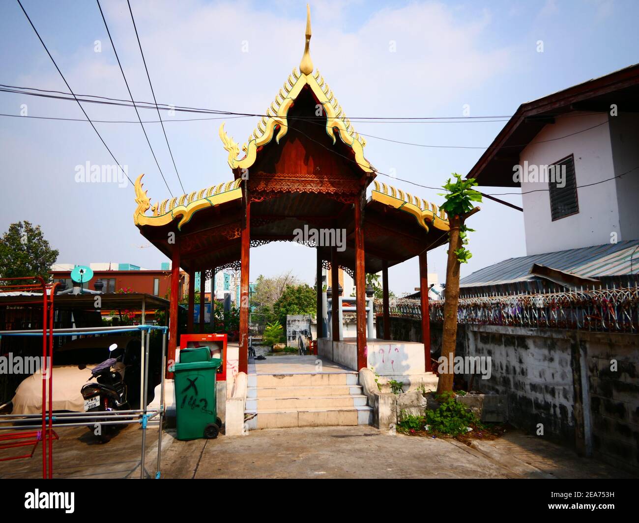 Amphoe khlong luang -Fotos und -Bildmaterial in hoher Auflösung – Alamy