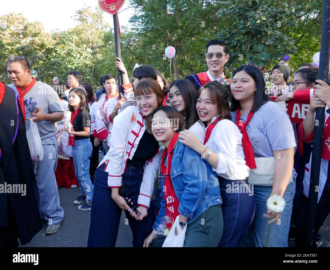 Studenten thailand -Fotos und -Bildmaterial in hoher Auflösung – Alamy