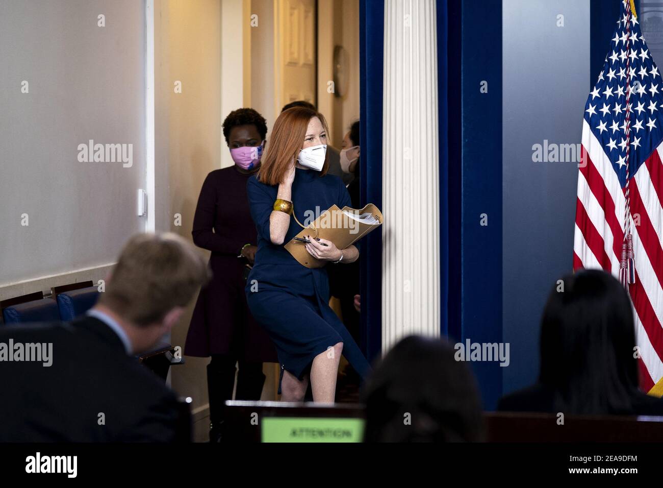 Jen Psaki, Pressesprecherin des Weißen Hauses, kommt am Montag, den 8. Februar 2021, zu einer ...