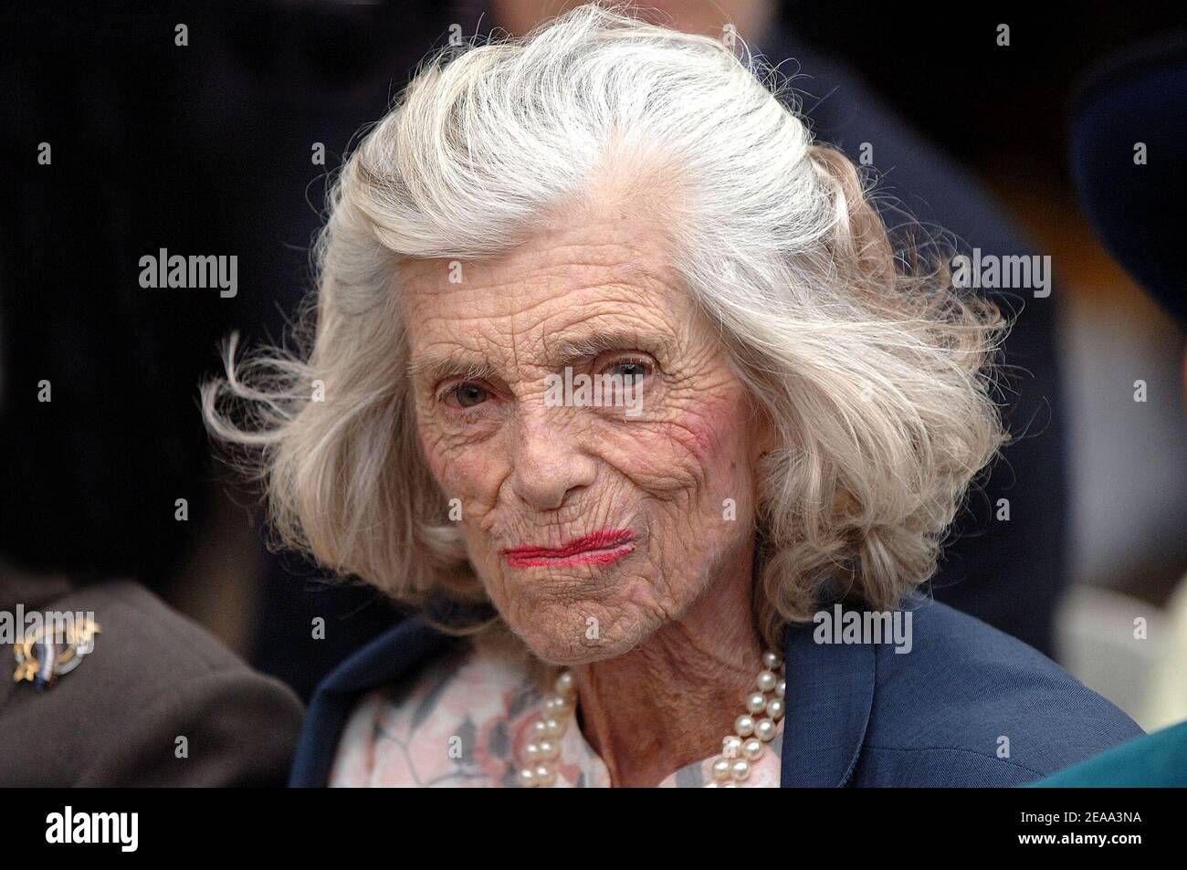 Die extra meile punkte des leichten freiwilligen weges -Fotos und ...