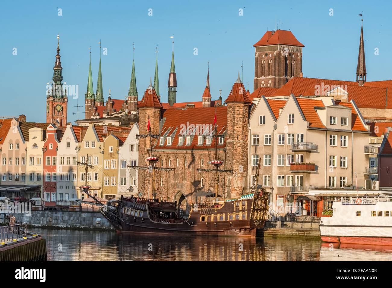 Architektur der altstadt von danzig -Fotos und -Bildmaterial in hoher ...