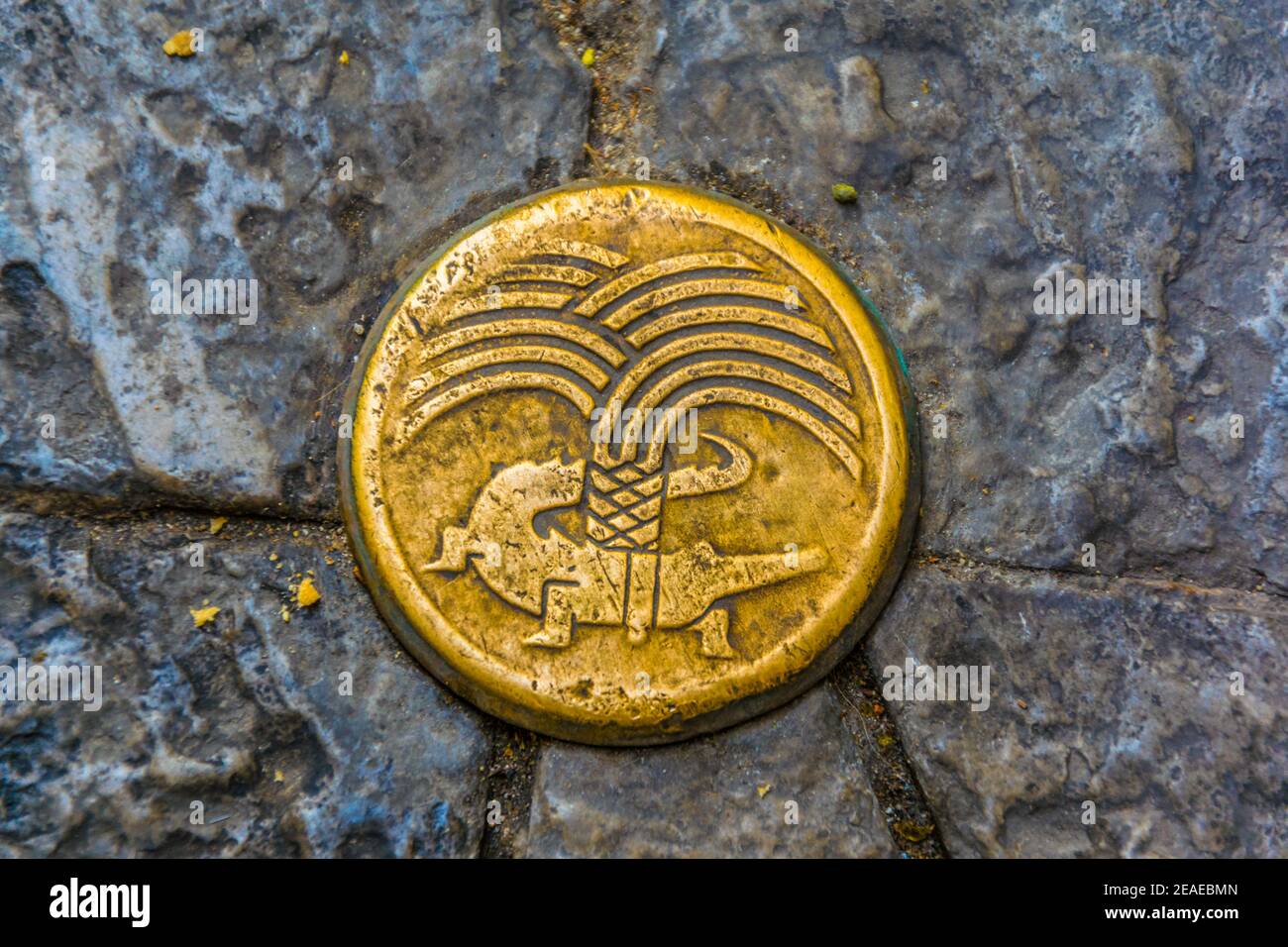 Nimes france ortsschild -Fotos und -Bildmaterial in hoher Auflösung – Alamy