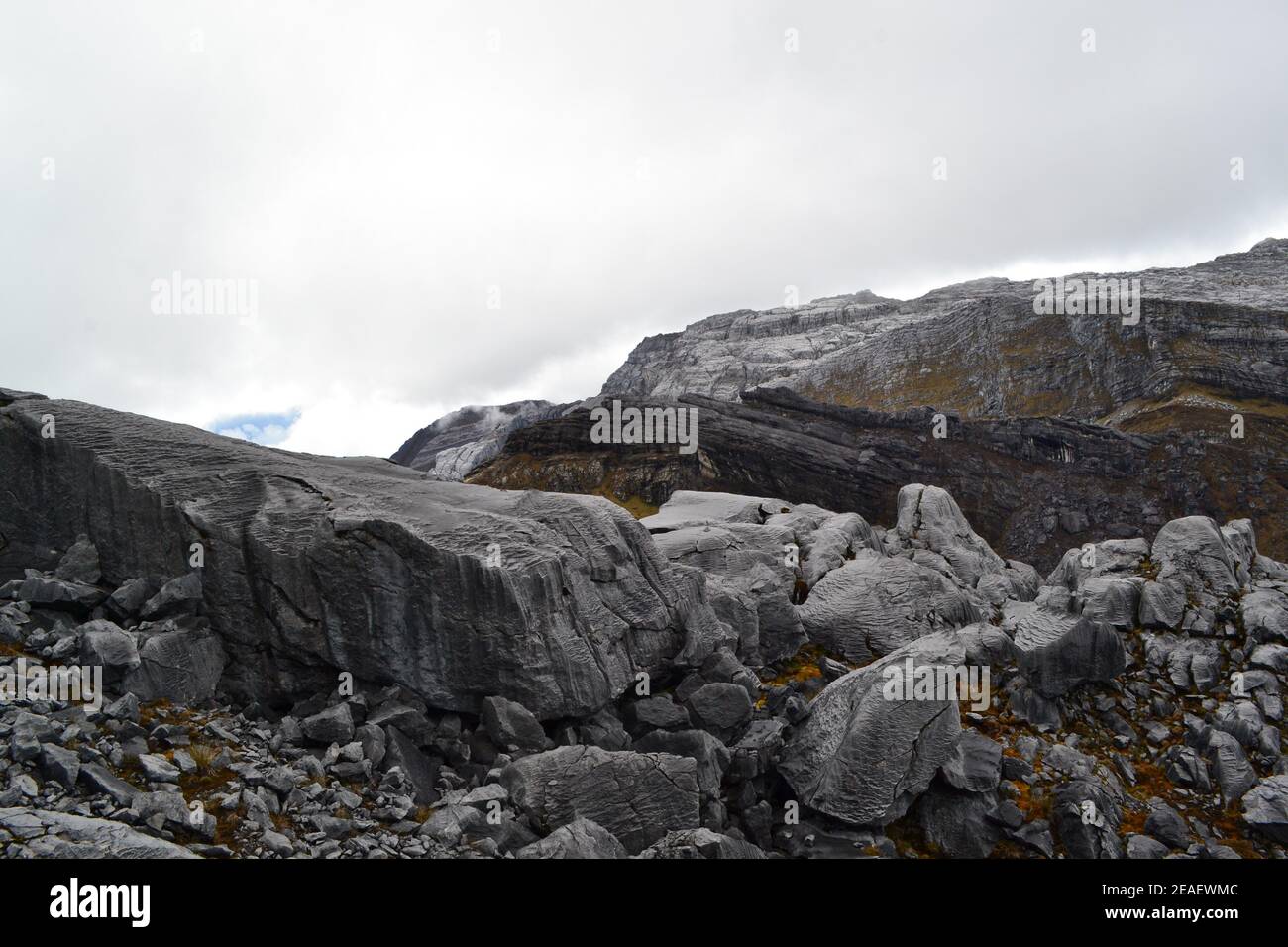 Gunung Puncak Trikora Stockfotos und -bilder Kaufen - Alamy