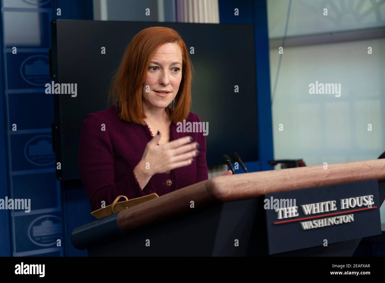 Die Pressesprecherin des Weißen Hauses Jen Psaki hält am 9. Februar 2012 im Weißen Haus in ...