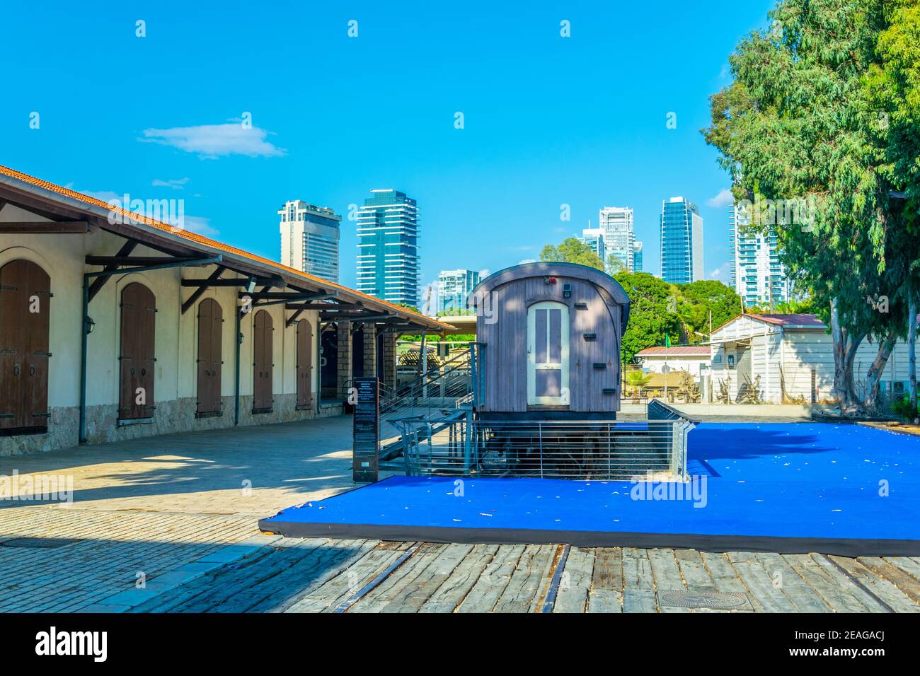 Bahnhof hatatana -Fotos und -Bildmaterial in hoher Auflösung – Alamy