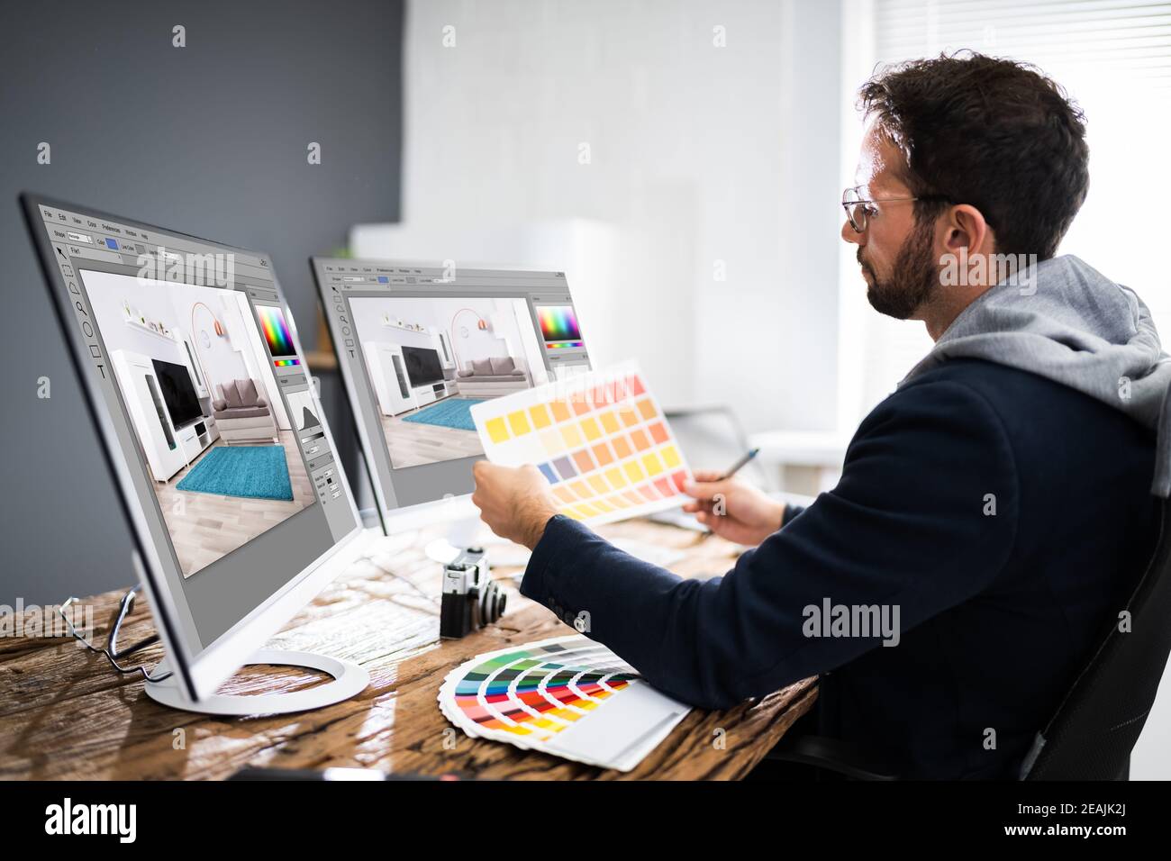 Graphic artist -Fotos und -Bildmaterial in hoher Auflösung – Alamy