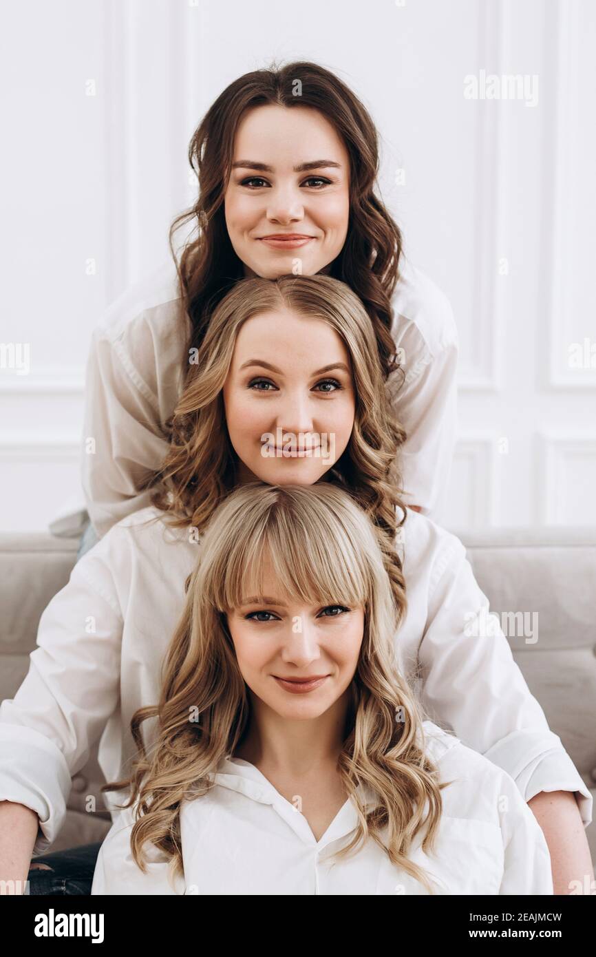 Drei Freundinnen Stockfotos und -bilder Kaufen - Alamy