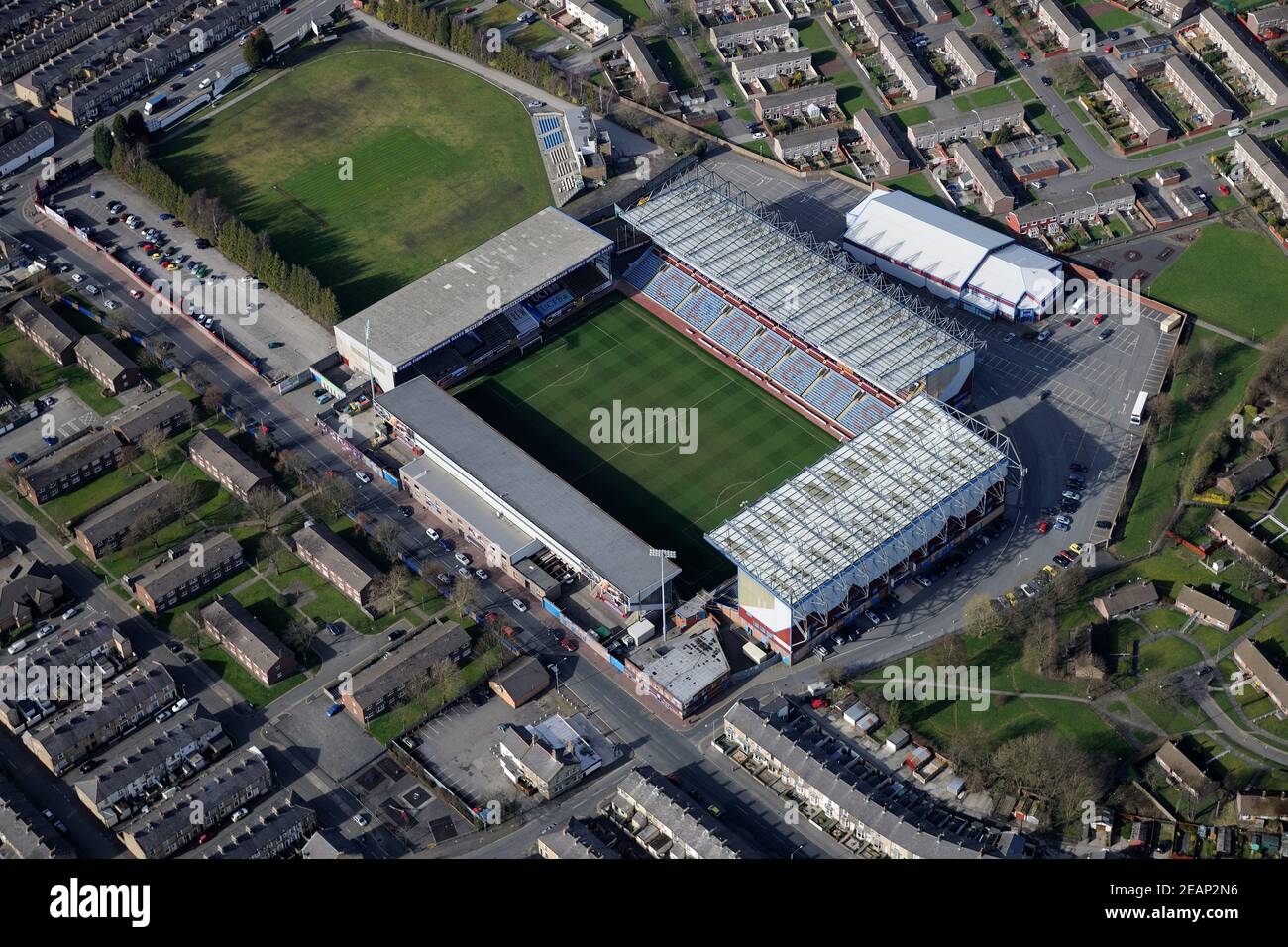 Luftaufnahmen von Turf Moor, einem Fußballstadion in Burnley ...