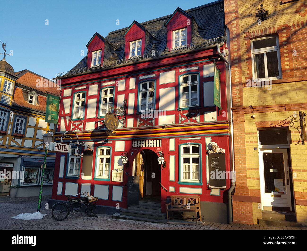 Hotel, Taunushof, Fachwerkhäuser, Altstadt, Idstein Stockfotografie - Alamy