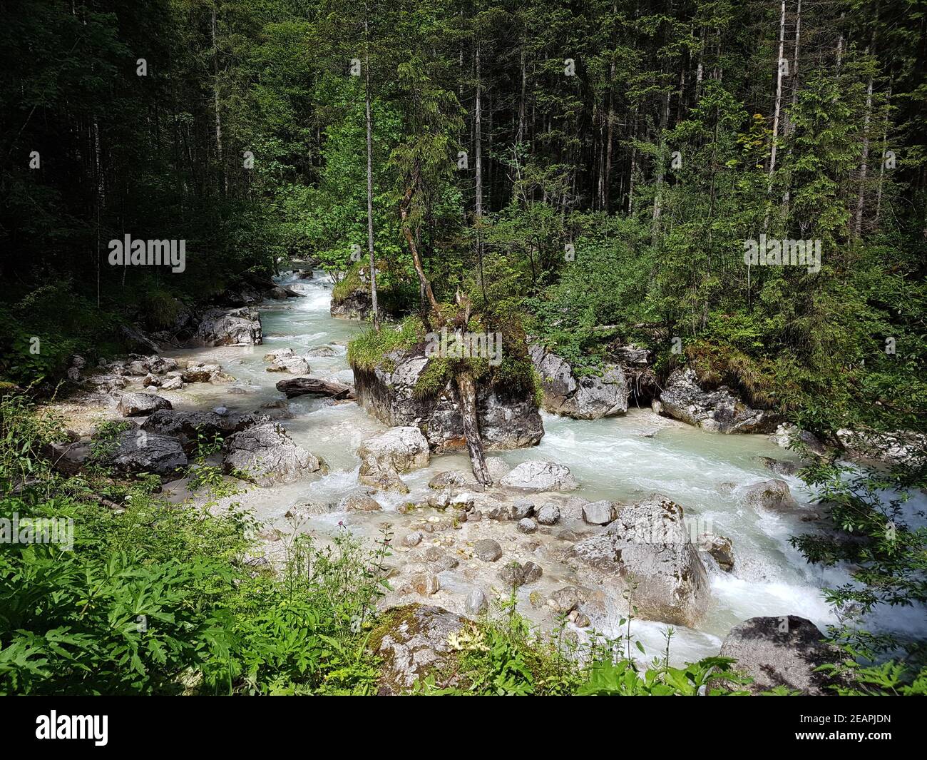 Ramsauer Ache, Ablauf, Hintersee, Fliessgewaesser Stockfotografie - Alamy