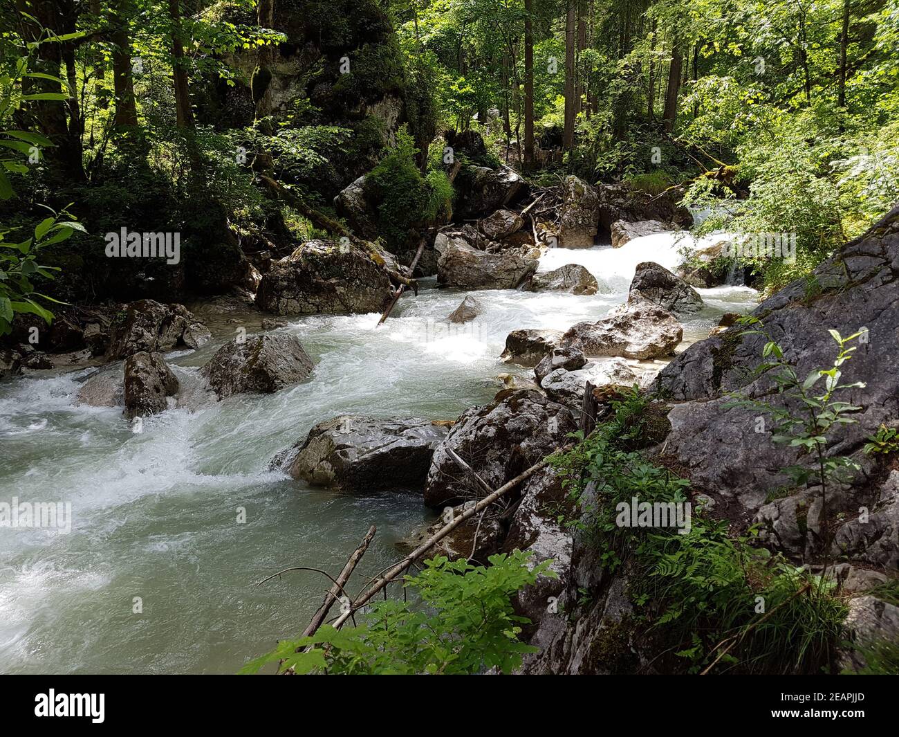 Ramsauer Ache, Ablauf, Hintersee, Fliessgewaesser Stockfotografie - Alamy