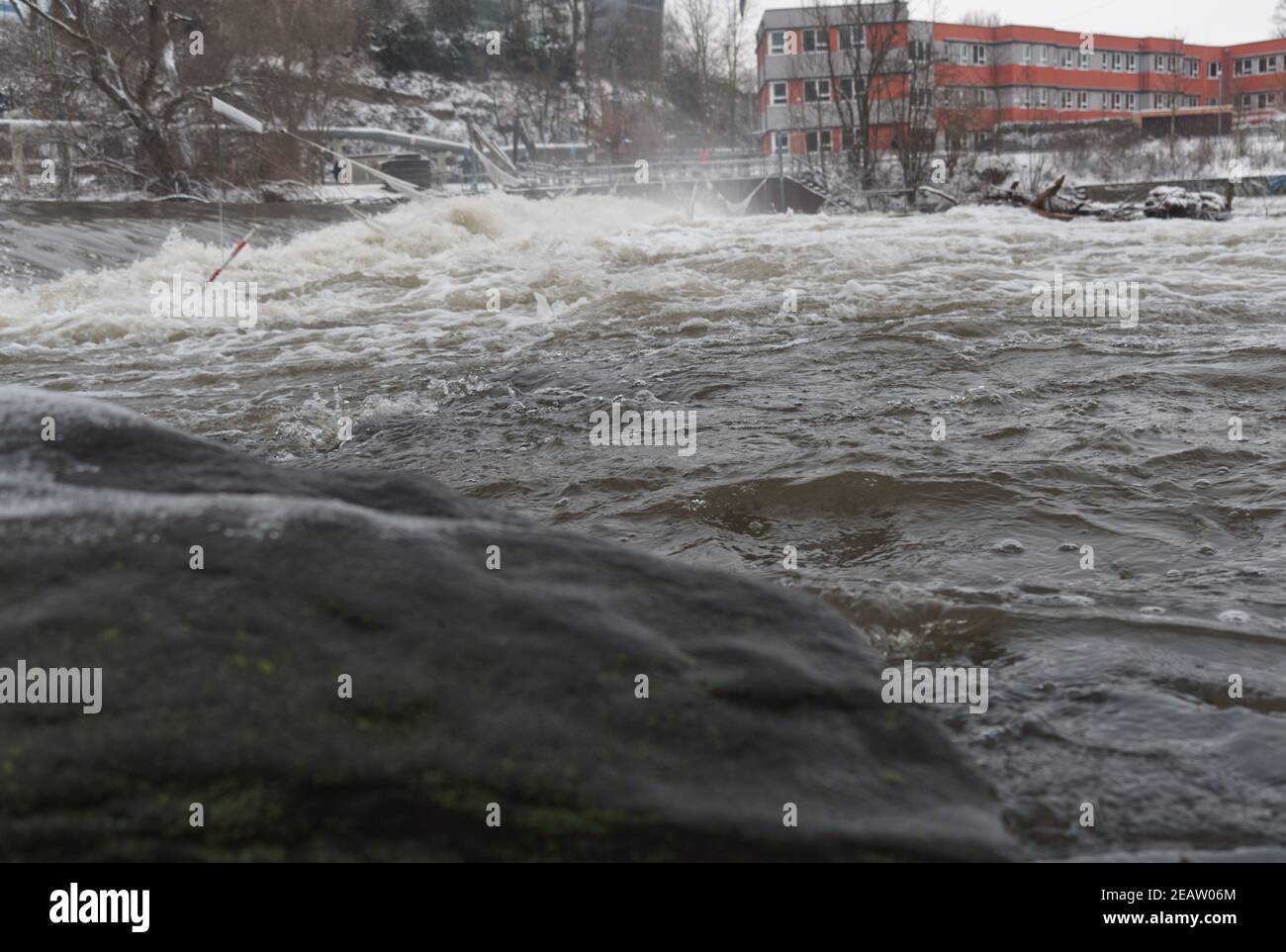 Hochwasser hochwasser hochwasser hochwasser -Fotos und -Bildmaterial in hoher Auflösung - Seite ...