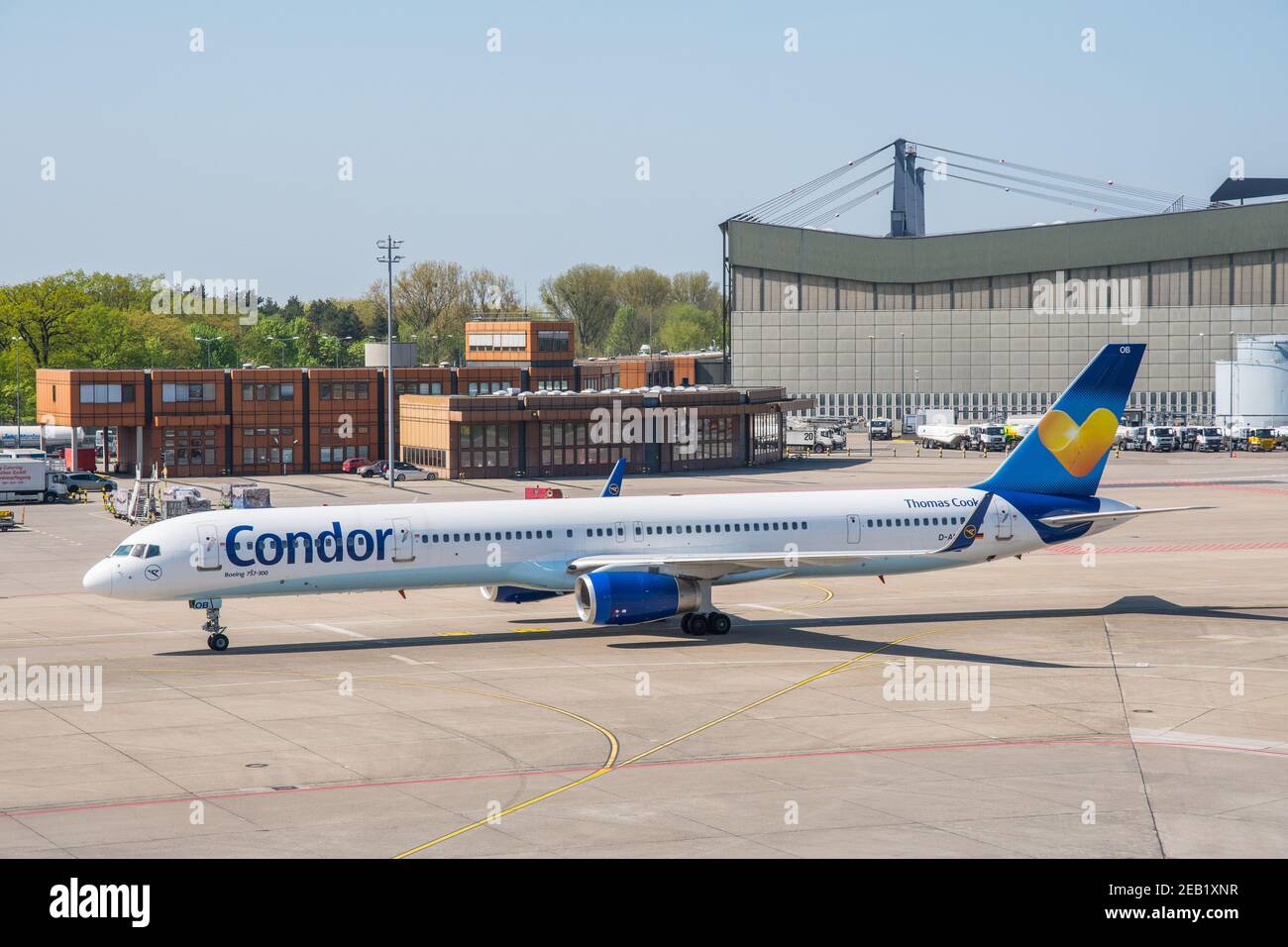 Condor flugzeug -Fotos und -Bildmaterial in hoher Auflösung – Alamy