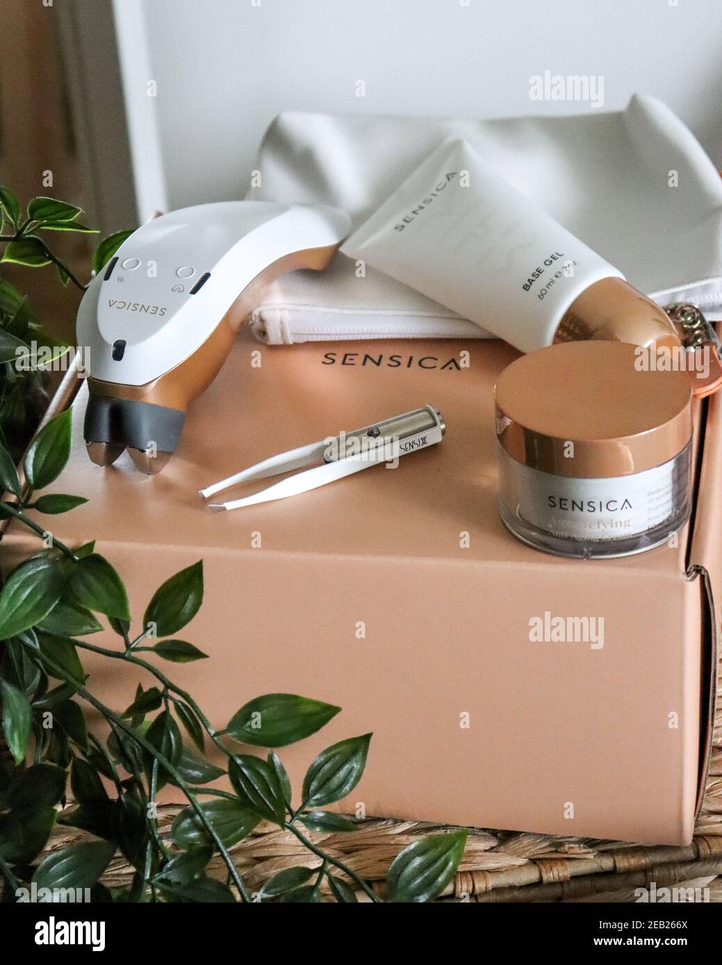 Sensilift premium kit -Fotos und -Bildmaterial in hoher Auflösung – Alamy