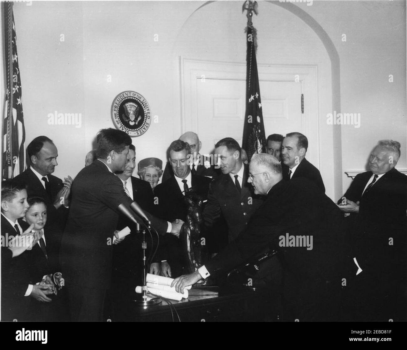 Oberst crossfield -Fotos und -Bildmaterial in hoher Auflösung – Alamy