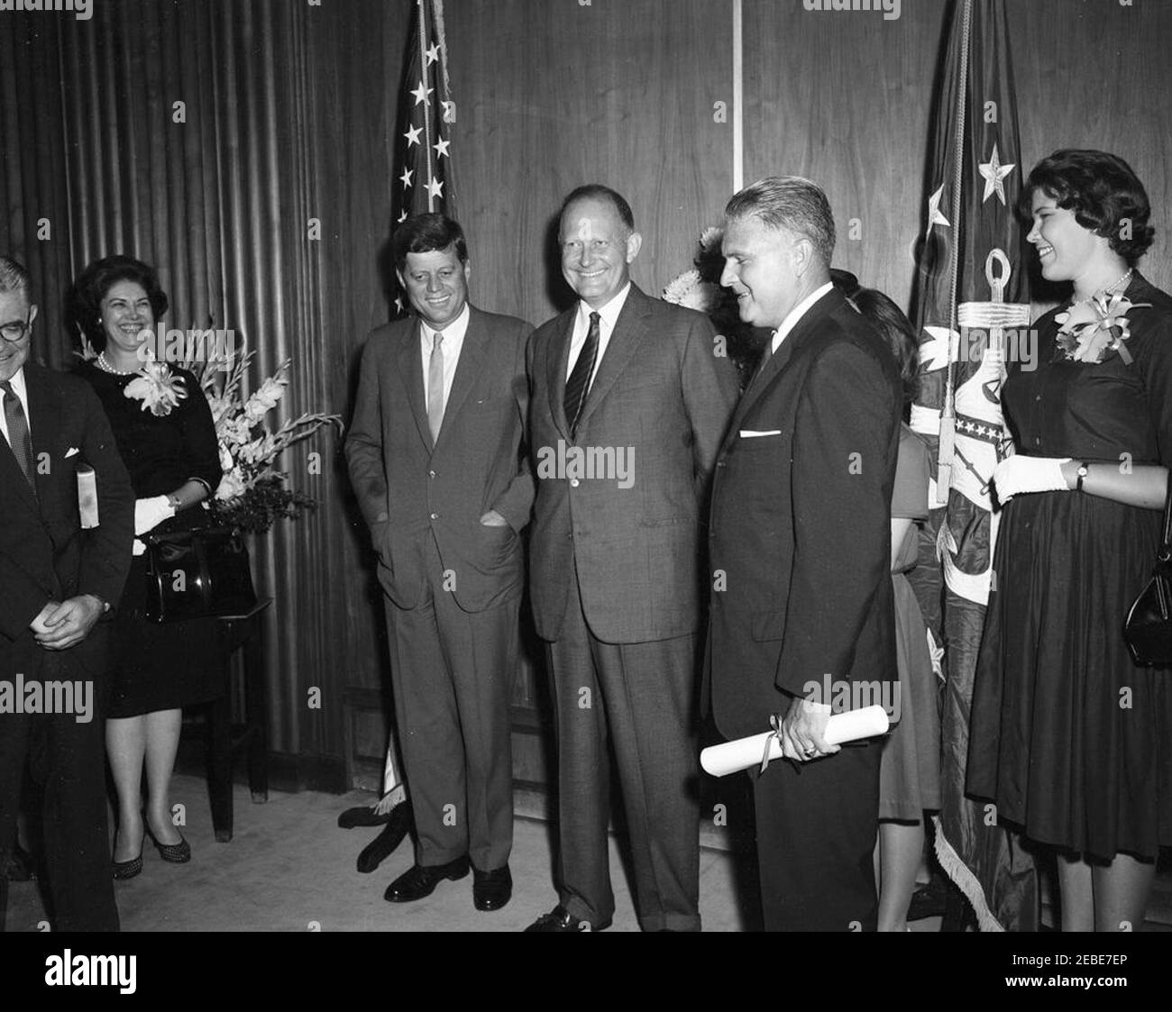 With his sister claudia -Fotos und -Bildmaterial in hoher Auflösung – Alamy