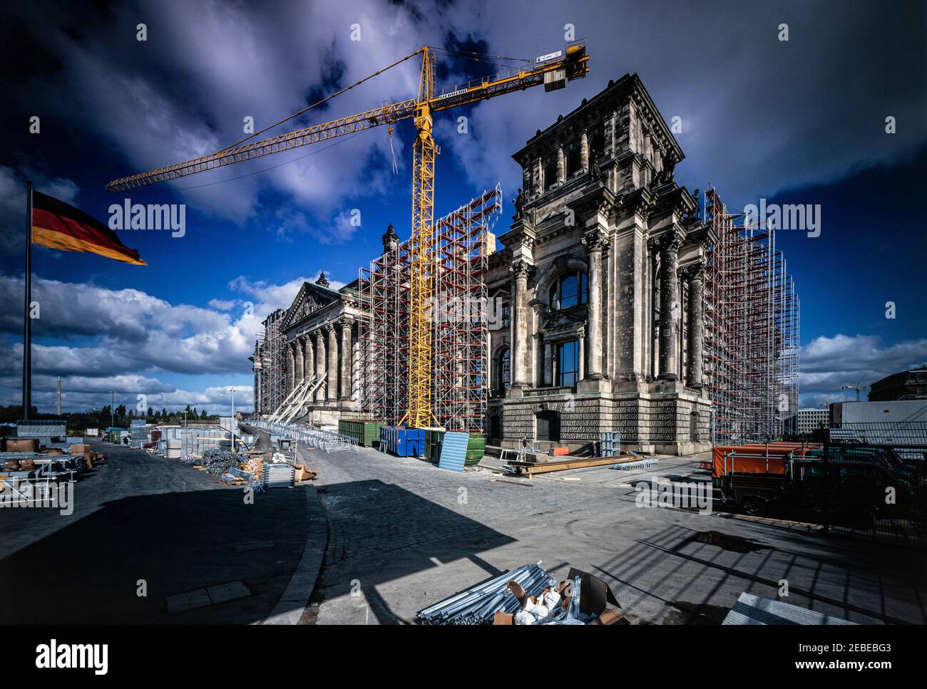 Berlin reichstag 1995 -Fotos und -Bildmaterial in hoher Auflösung – Alamy