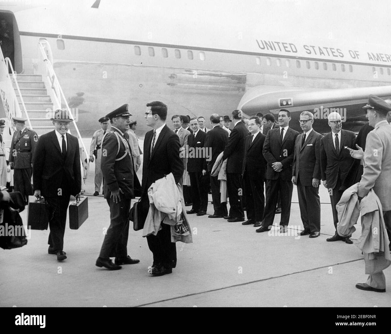 Theodore chester Schwarzweiß-Stockfotos und -bilder - Alamy