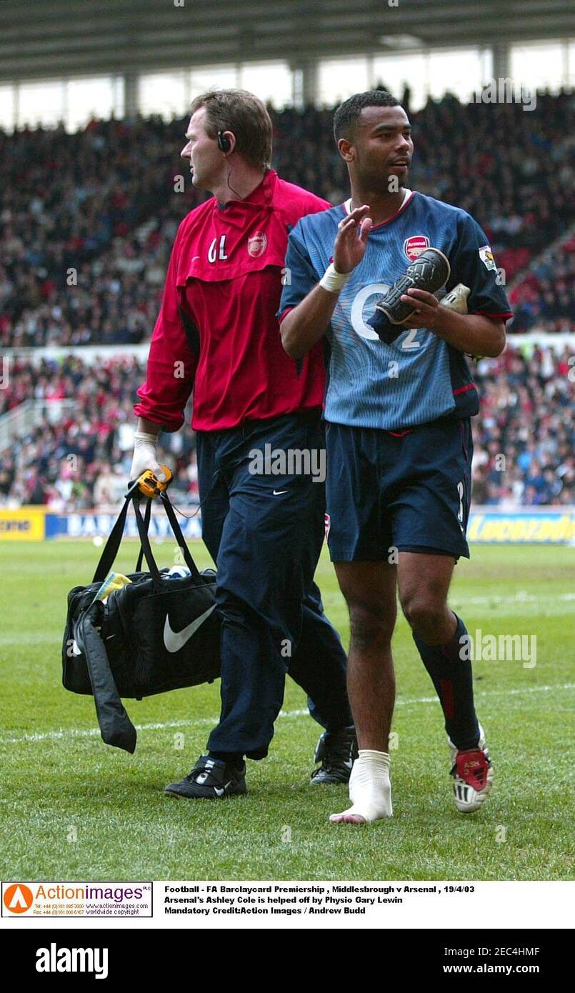 Hilfe vom physio -Fotos und -Bildmaterial in hoher Auflösung – Alamy