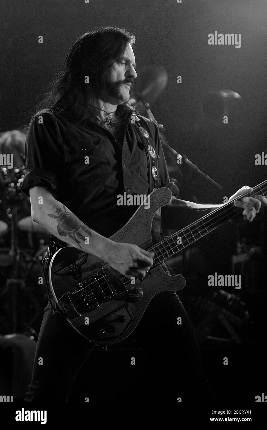 Lemmy rickenbacker 4003 -Fotos und -Bildmaterial in hoher Auflösung – Alamy
