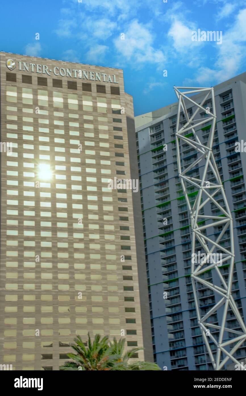 Das Challenger Memorial von Isamu Noguchi n Bayfront Park in Miami ...