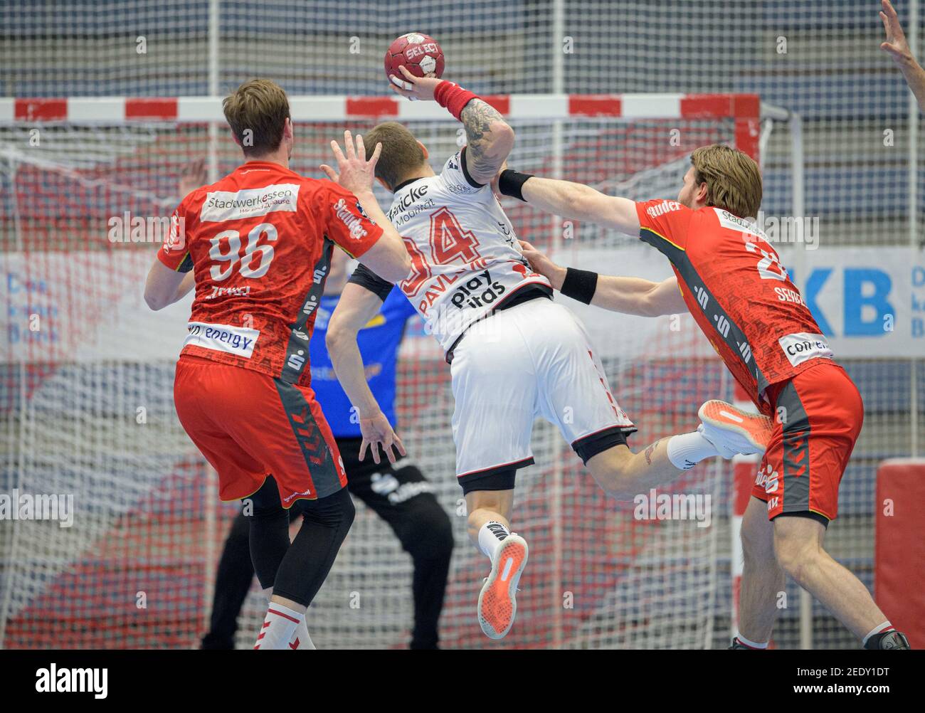 Von links nach rechts Tim ZECHEL (DI), Domagoj PAVLOVIC (MTM), Malte ...
