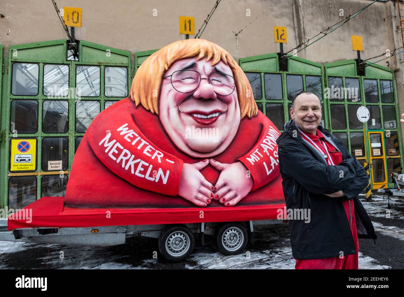 Karneval angela merkel -Fotos und -Bildmaterial in hoher Auflösung – Alamy