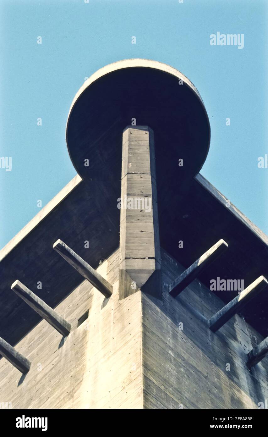 Flakturm, augarten vienna -Fotos und -Bildmaterial in hoher Auflösung ...