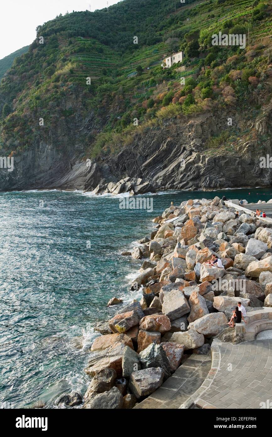 Flussufer Im Hintergrund Stockfotos und -bilder Kaufen - Alamy