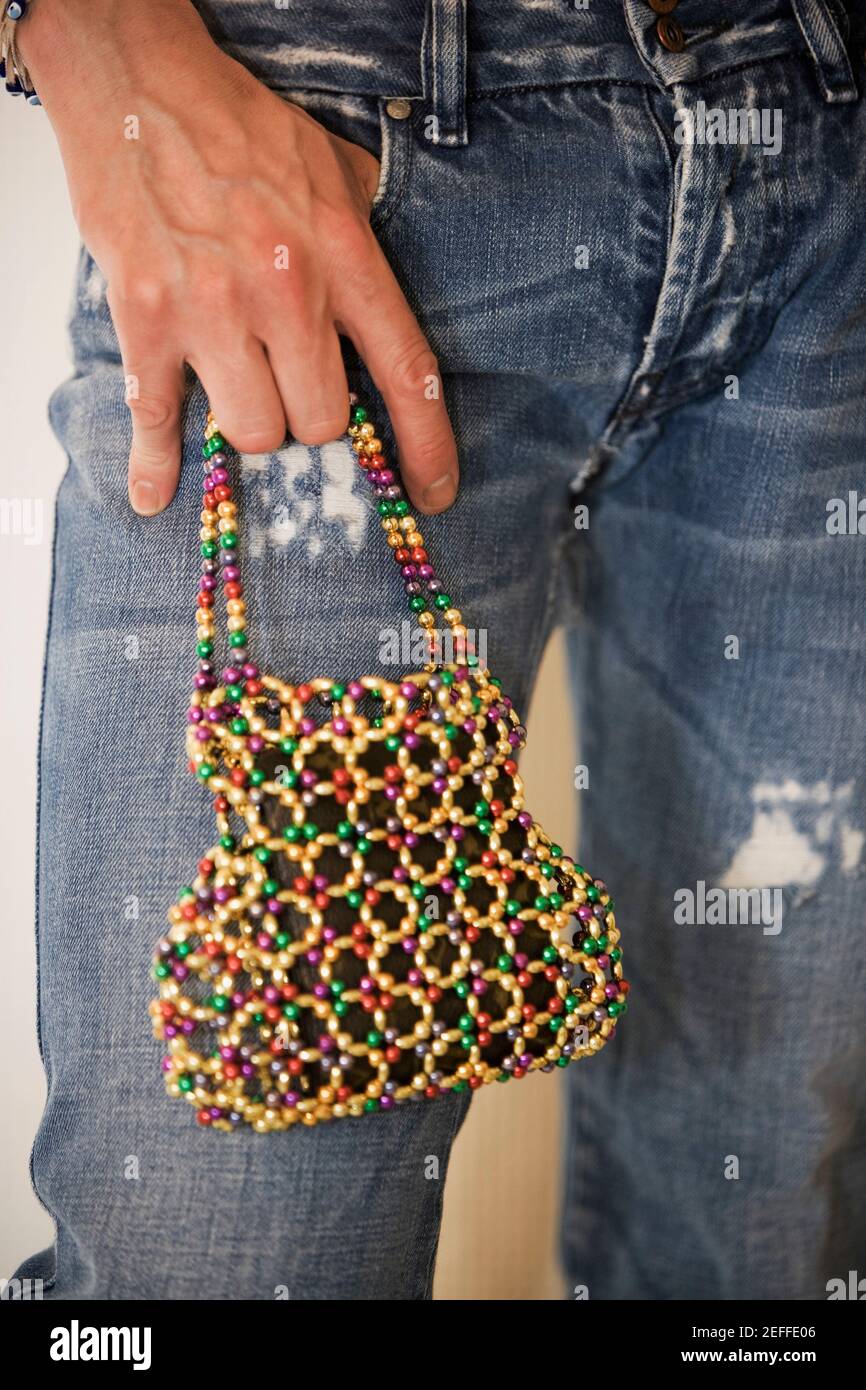 Schwuler mann in jeans -Fotos und -Bildmaterial in hoher Auflösung – Alamy