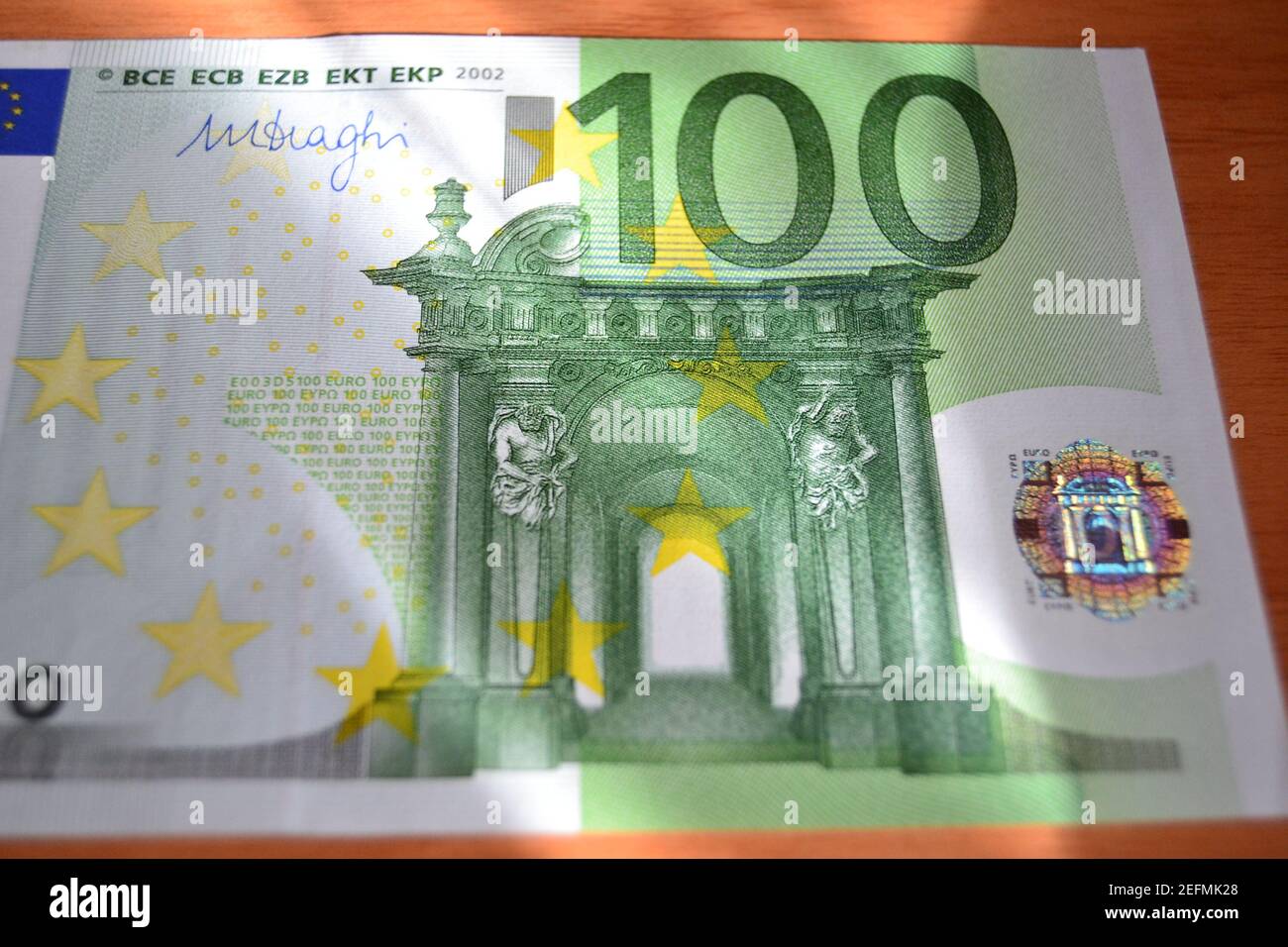 100 Euro Schein Stockfotos und -bilder Kaufen - Alamy