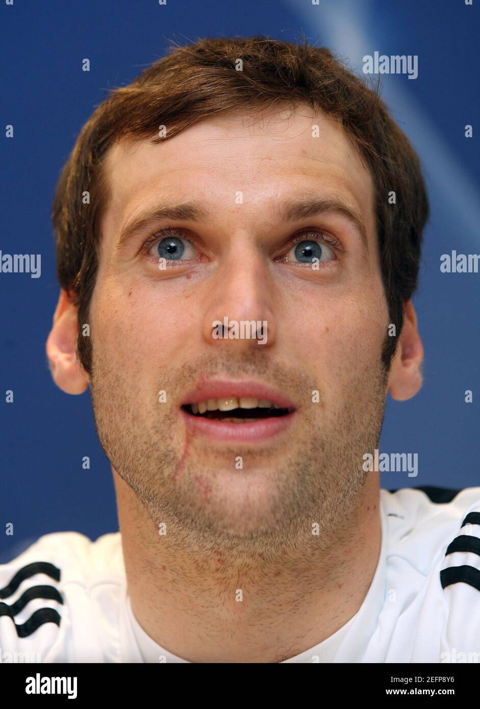 Chelsea petr cech pressekonferenz stamford bridge -Fotos und ...