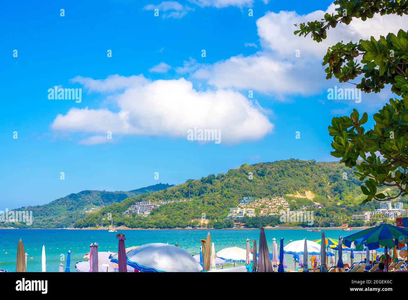 Berge am strand -Fotos und -Bildmaterial in hoher Auflösung – Alamy