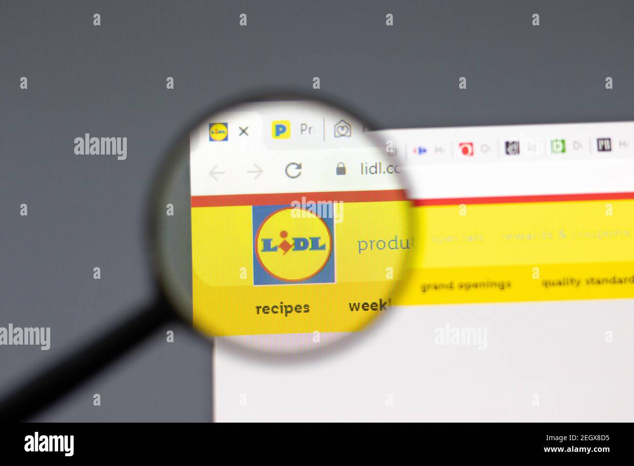 Lidl symbol -Fotos und -Bildmaterial in hoher Auflösung – Alamy