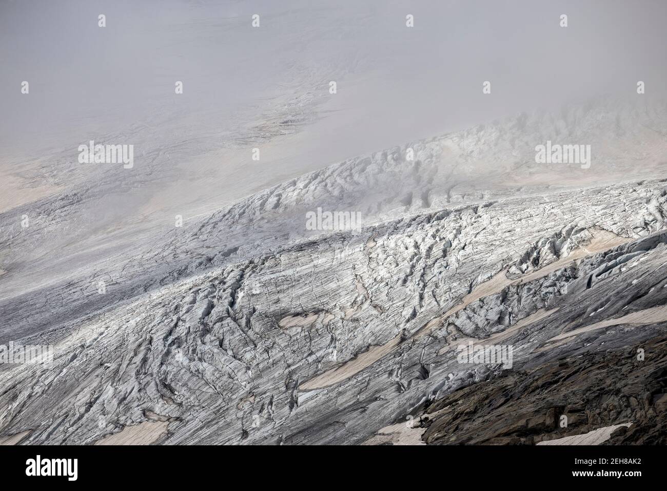 Gletscherzunge, Gletscherspalten des Schlatenkees. Venediger Berggruppe ...