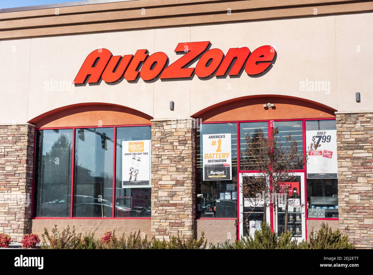 Autozone logo -Fotos und -Bildmaterial in hoher Auflösung – Alamy