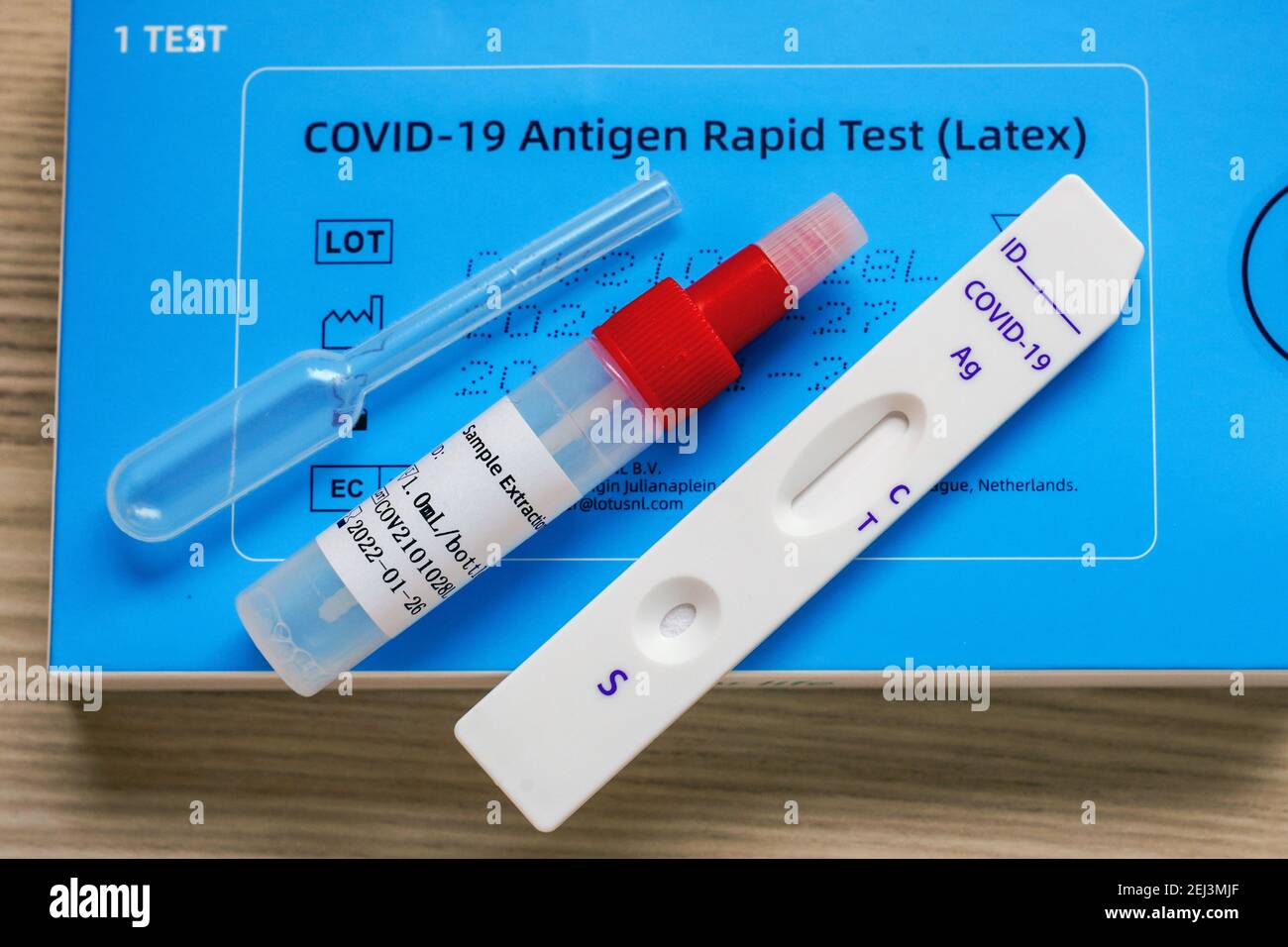 Covid Antigen Schnelltest Kit Stockfotos und -bilder Kaufen - Seite 3 ...