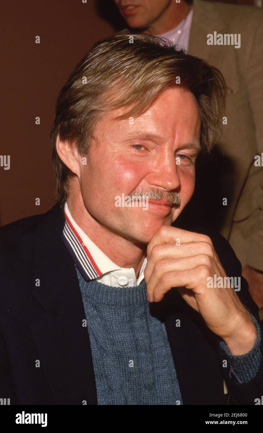 Jon Voight Um 1990. Quelle: Ralph Dominguez/MediaPunch Stockfotografie - Alamy