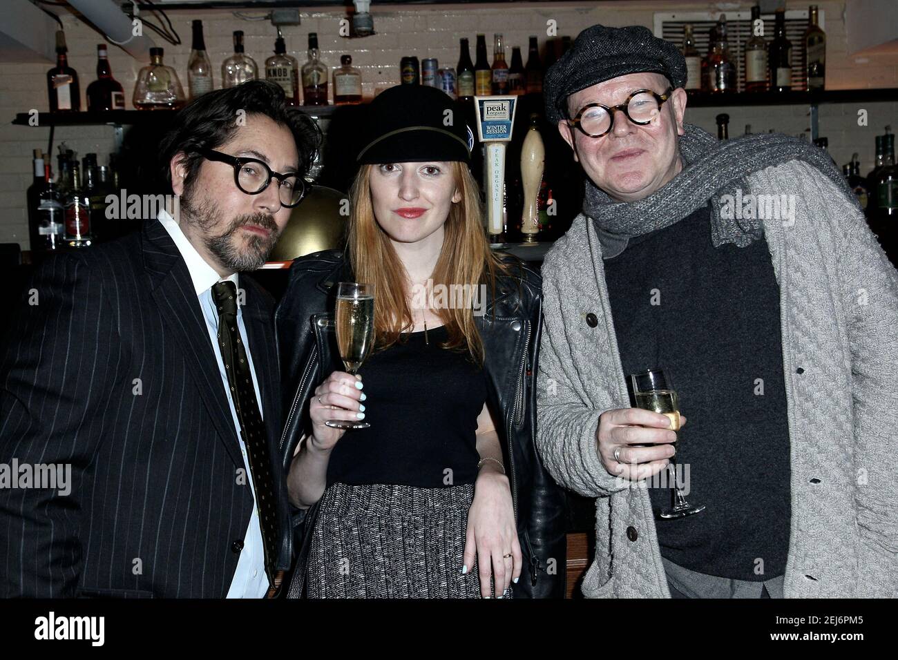 Thane und prosa presseverleger -Fotos und -Bildmaterial in hoher ...