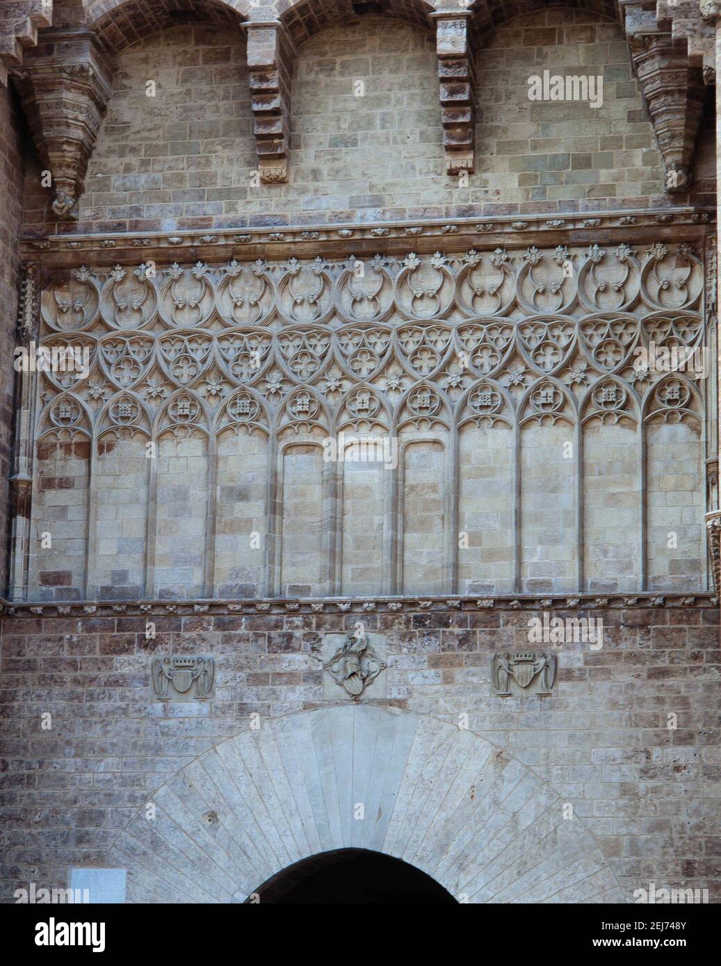 Detalle de las Torres de Serranos, puertas fortificadas de la muralla ... Detalle de las Torres de Serranos, puertas fortificadas de la muralla ...