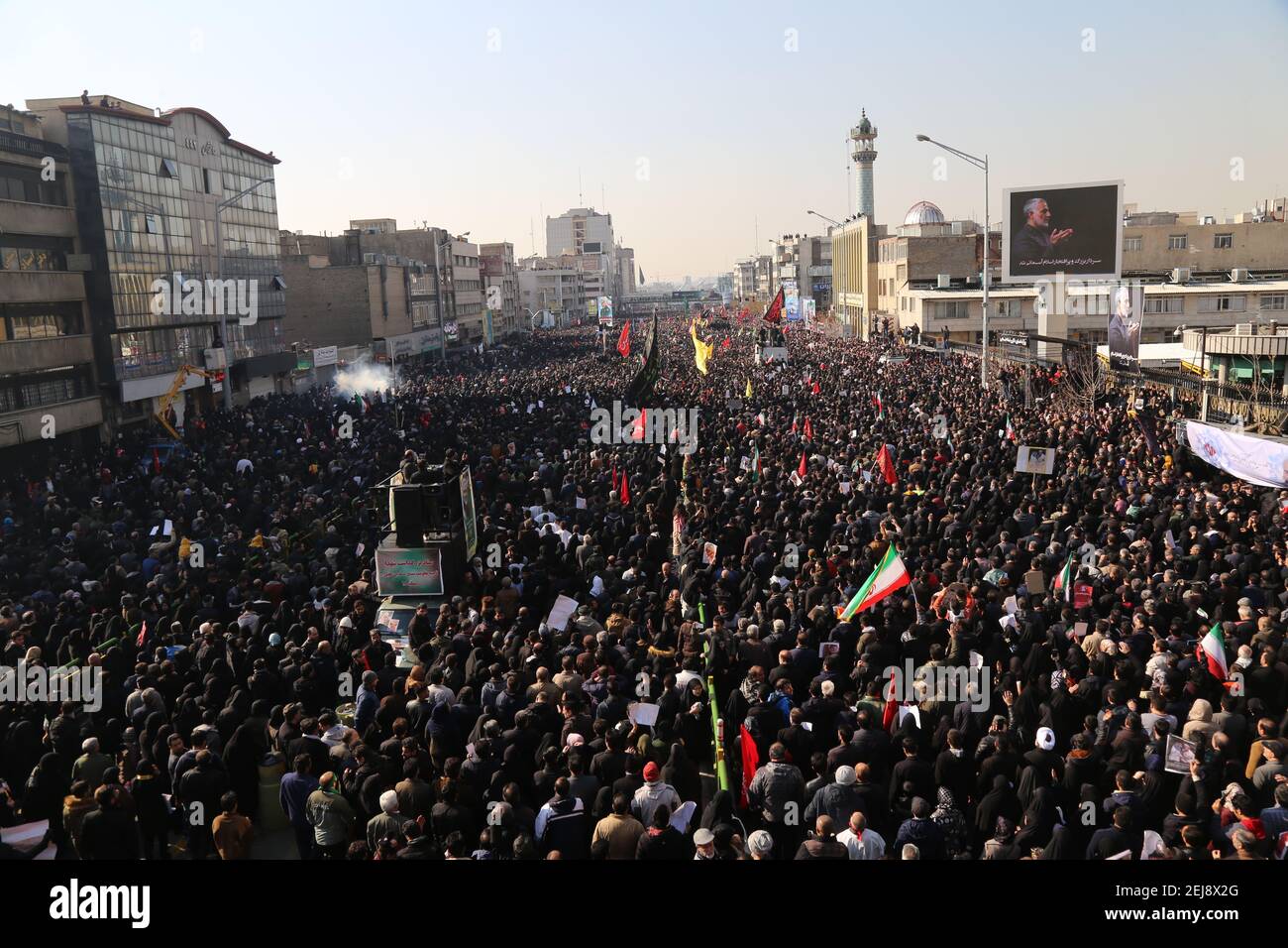 Millionen Trauernde huldigen dem ermordeten iranischen Major Geneneral ...