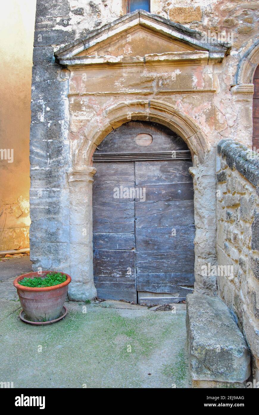 Viens luberon viens provence france -Fotos und -Bildmaterial in hoher ...