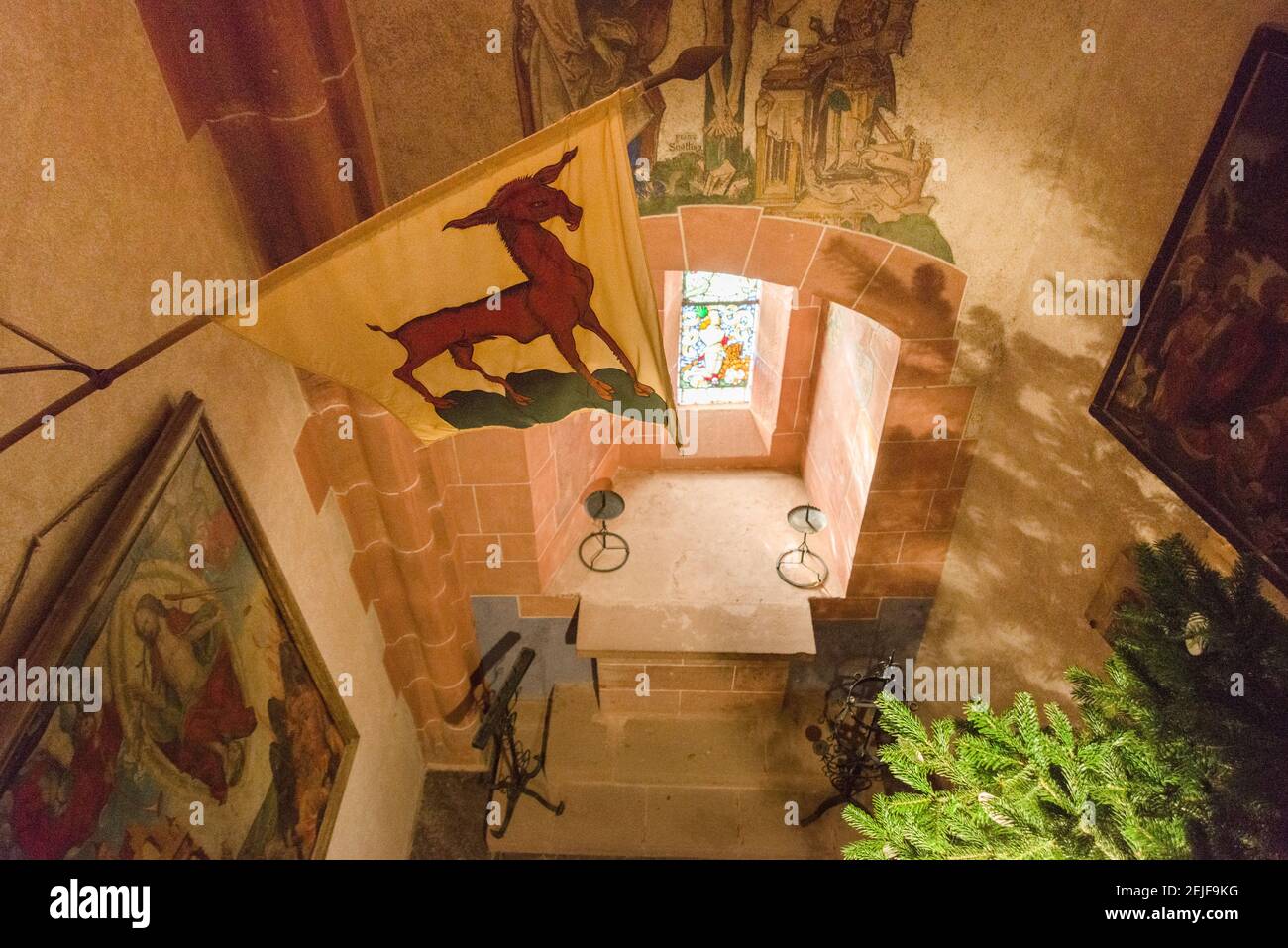 Wappen zimmer -Fotos und -Bildmaterial in hoher Auflösung – Alamy